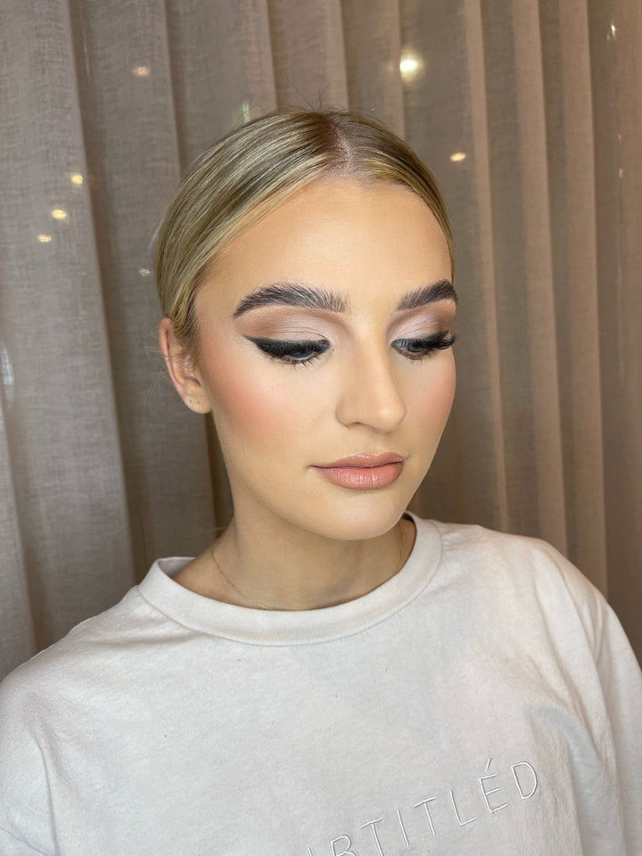 Makeup – Alexandra George